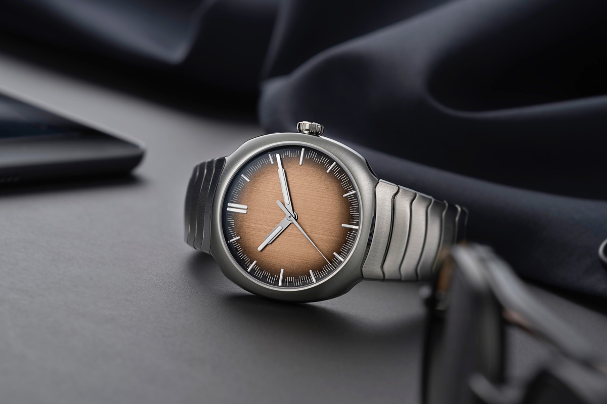 Moser Presenta Lo Streamliner Center Seconds Con Quadrante Salmone ...